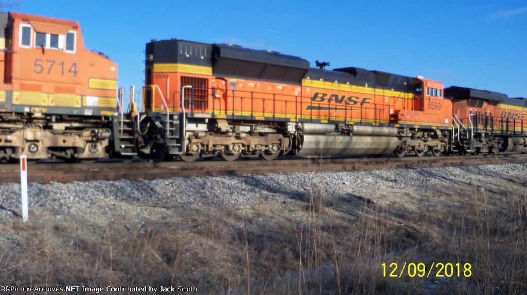BNSF 8599